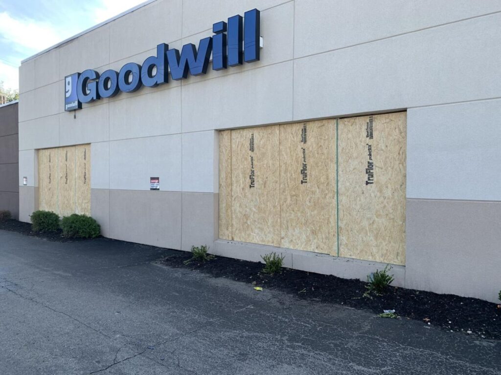 La tienda Goodwill Kentucky Valley Station abre sus puertas con un ...